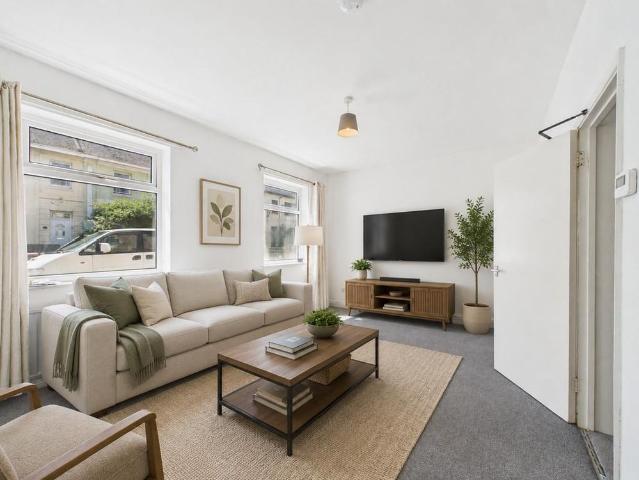 2 bedroom ground floor flat to rent