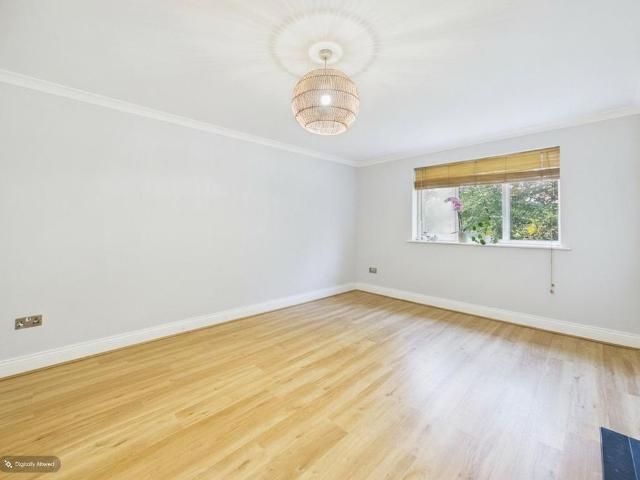 2 bedroom ground floor flat to rent