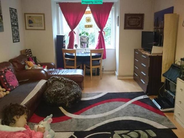 2 bedroom ground floor flat to rent
