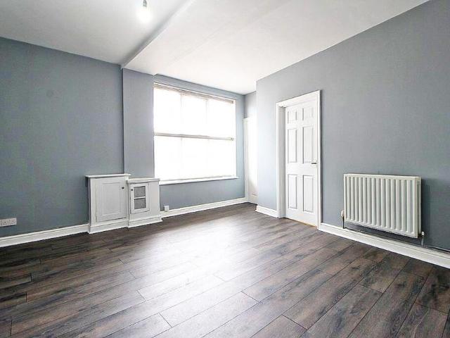 2 bedroom ground floor flat to rent