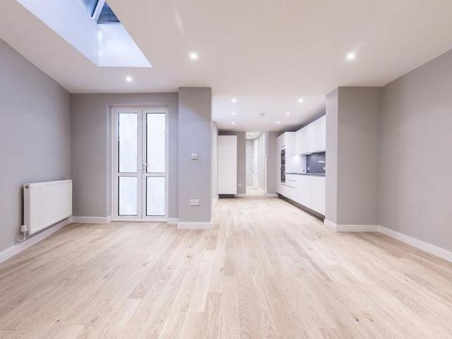 2 bedroom ground floor flat to rent