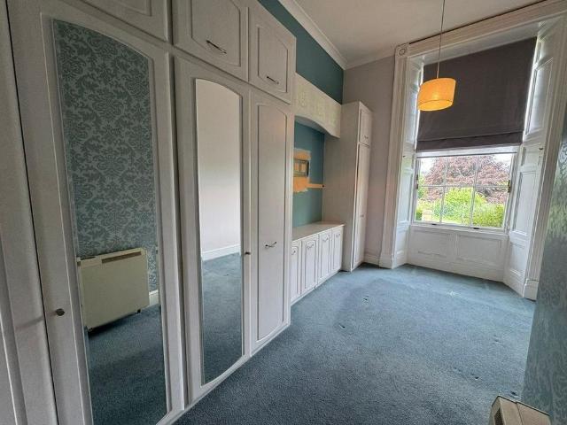 2 bedroom ground floor flat to rent