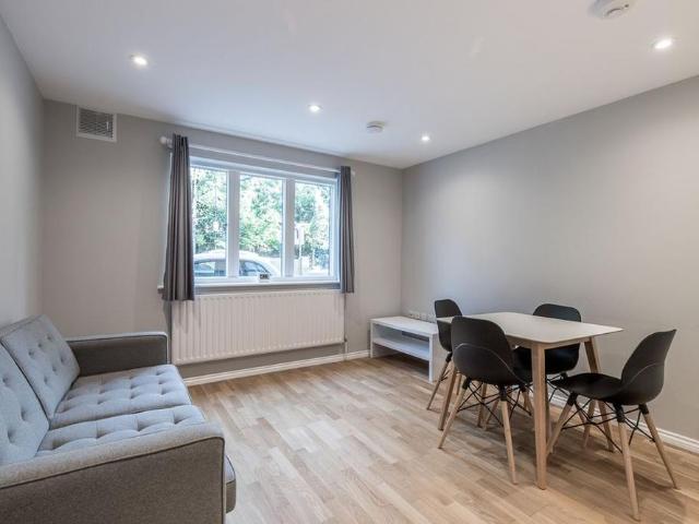 2 bedroom ground floor flat to rent