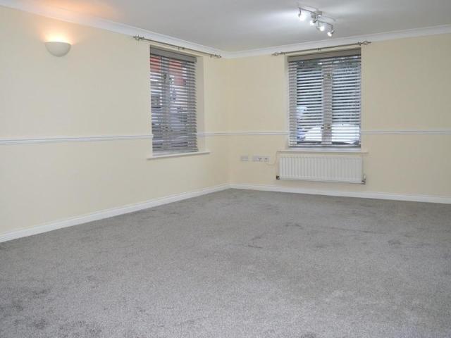 2 bedroom ground floor flat to rent