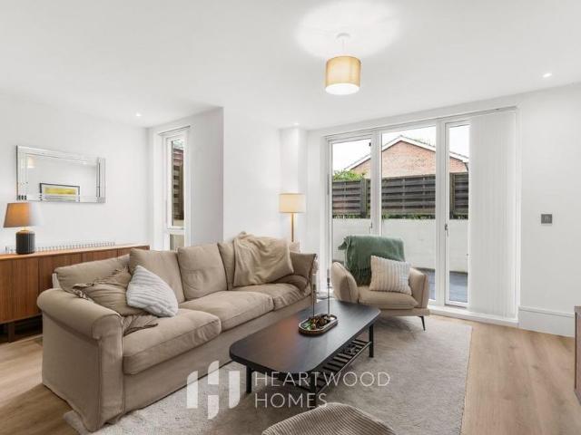 2 bedroom ground floor flat to rent
