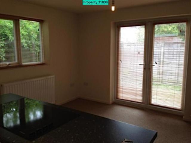 2 bedroom ground floor flat to rent