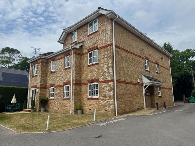 2 bedroom ground floor flat to rent