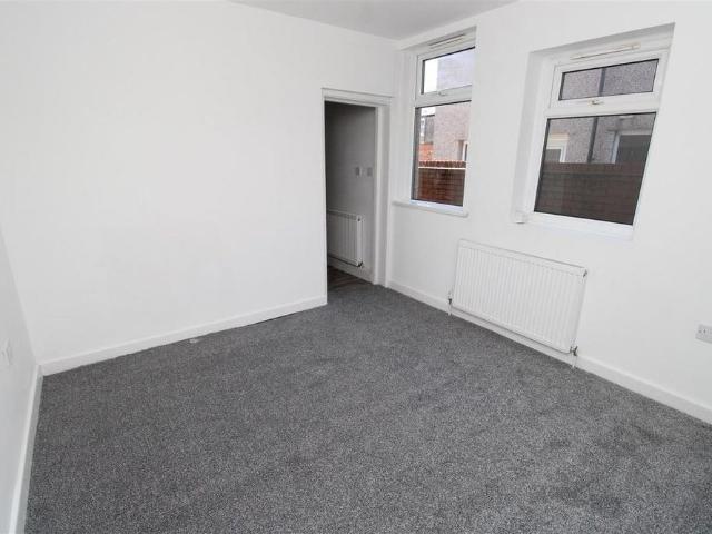 2 bedroom ground floor flat to rent