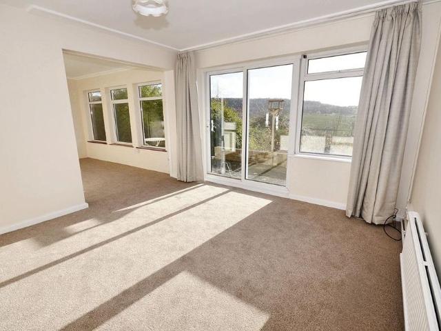 2 bedroom ground floor flat to rent