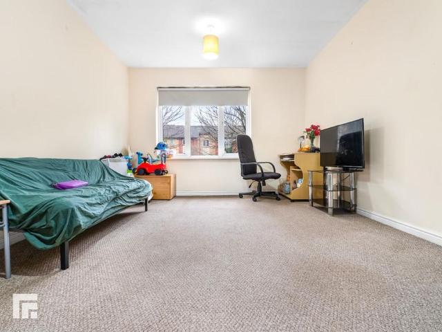 2 bedroom ground floor flat to rent