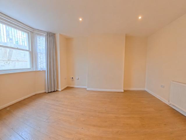 2 bedroom ground floor flat to rent