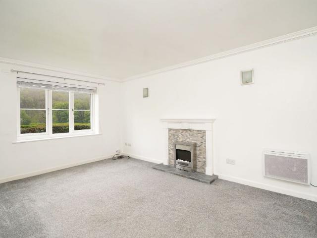 2 bedroom Ground Floor Flat to rent