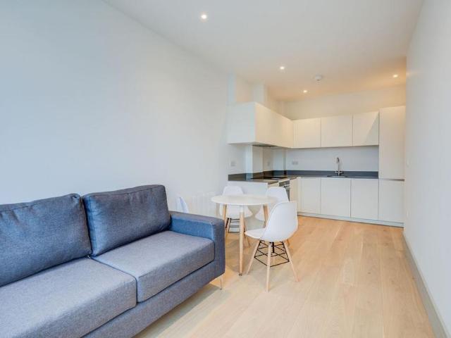 2 bedroom ground floor flat to rent