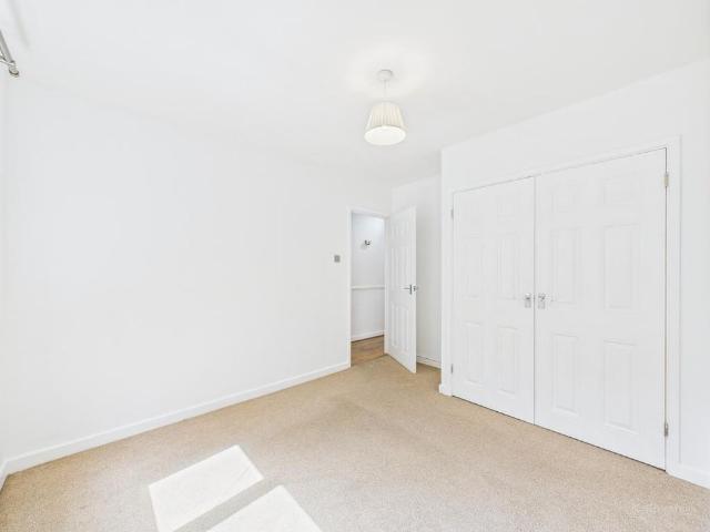 2 bedroom ground floor flat to rent