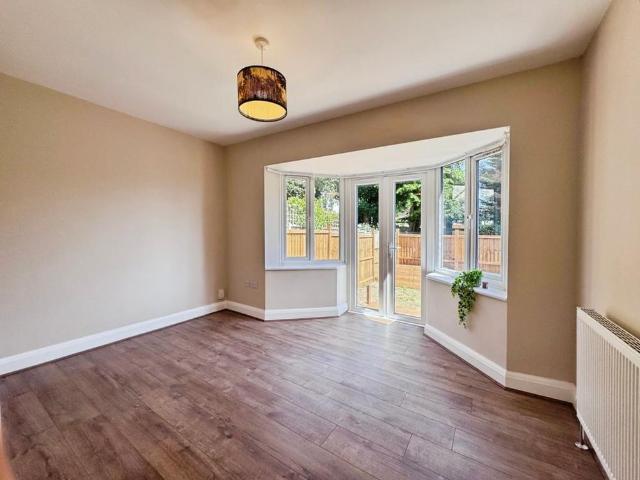 2 bedroom ground floor flat to rent