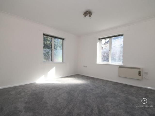 2 bedroom ground floor flat to rent