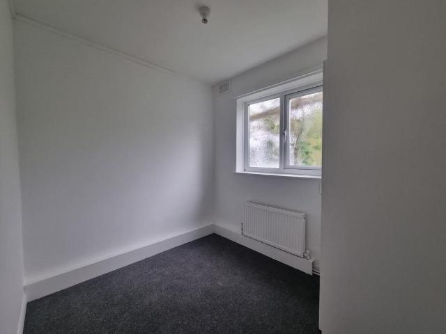 2 bedroom ground floor flat to rent