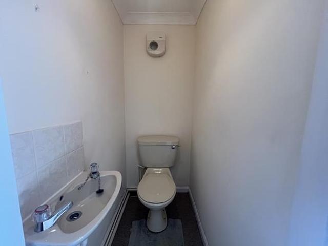 2 bedroom ground floor flat to rent