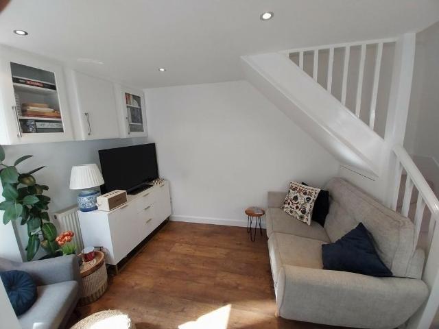 2 bedroom ground floor flat to rent