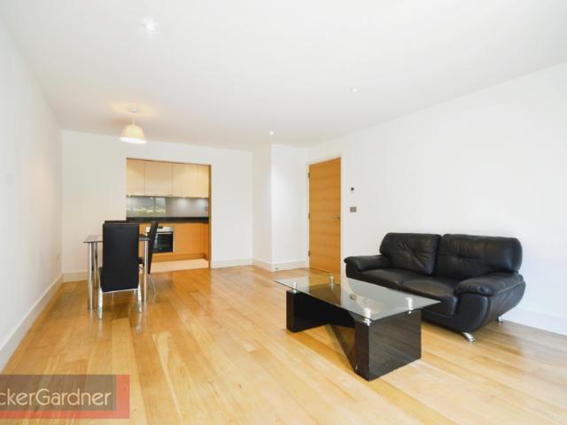 2 bedroom ground floor flat to rent