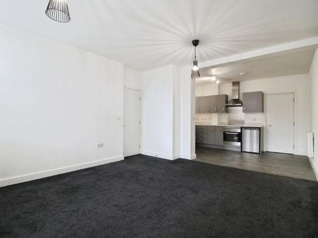 2 bedroom ground floor flat to rent