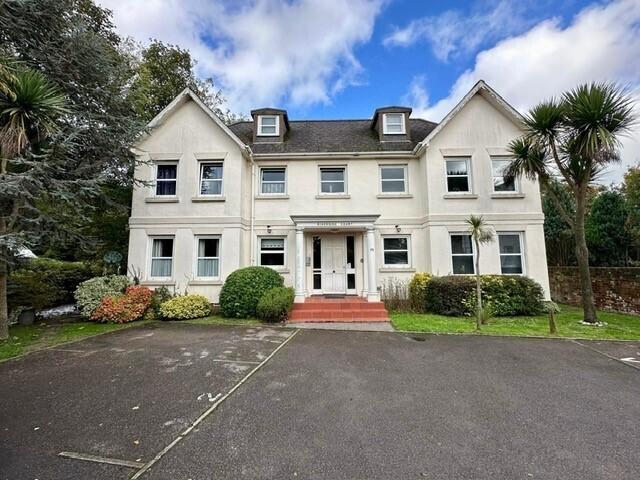2 bedroom ground floor flat to rent