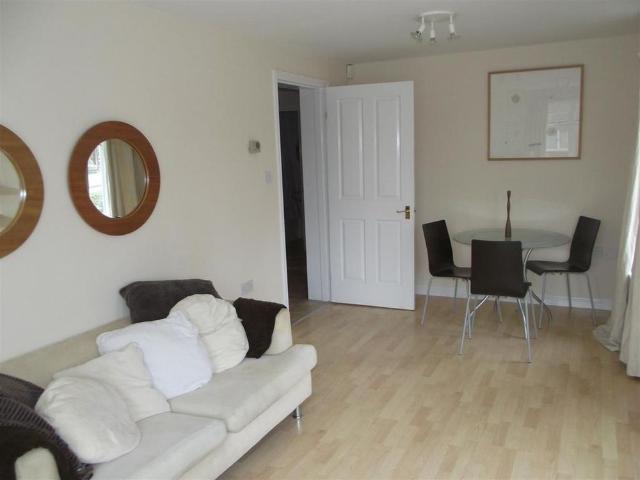 2 bedroom ground floor flat to rent