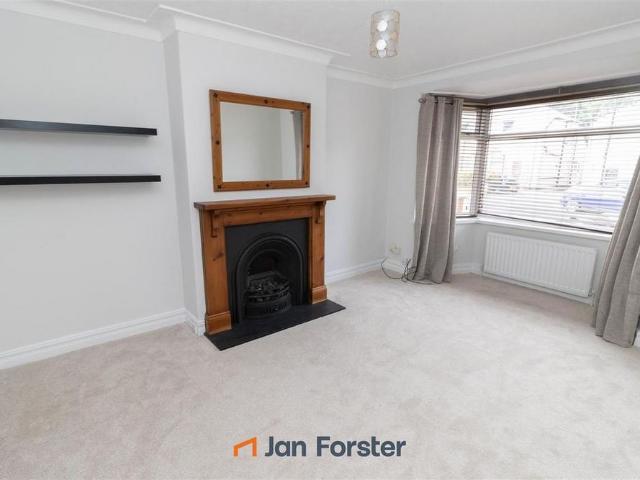 2 bedroom ground floor flat to rent