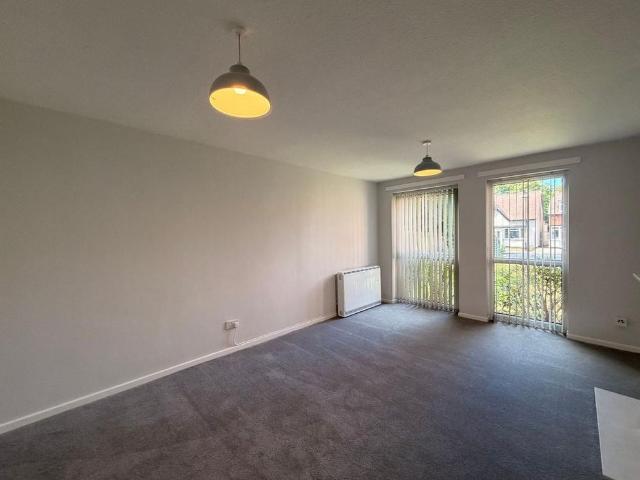 2 bedroom ground floor flat to rent