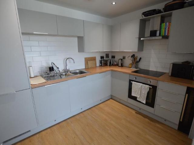 2 bedroom ground floor flat to rent