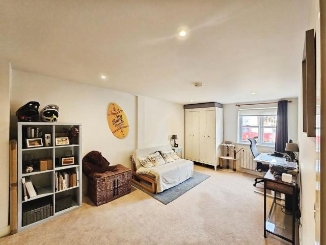 2 bedroom ground floor flat to rent
