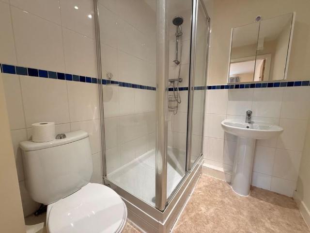 2 bedroom ground floor flat to rent