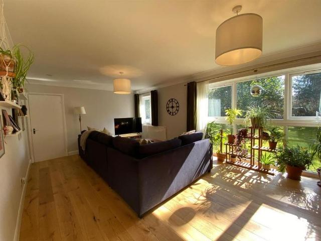 2 bedroom ground floor flat to rent