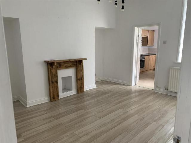 2 bedroom ground floor flat to rent