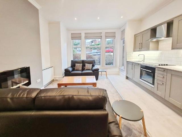 2 bedroom ground floor flat to rent