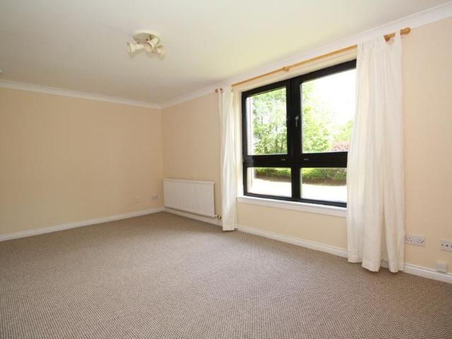 2 bedroom ground floor flat to rent