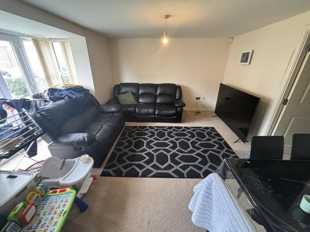 2 bedroom ground floor flat to rent
