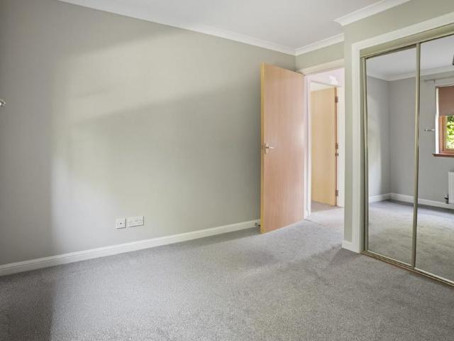2 bedroom ground floor flat to rent