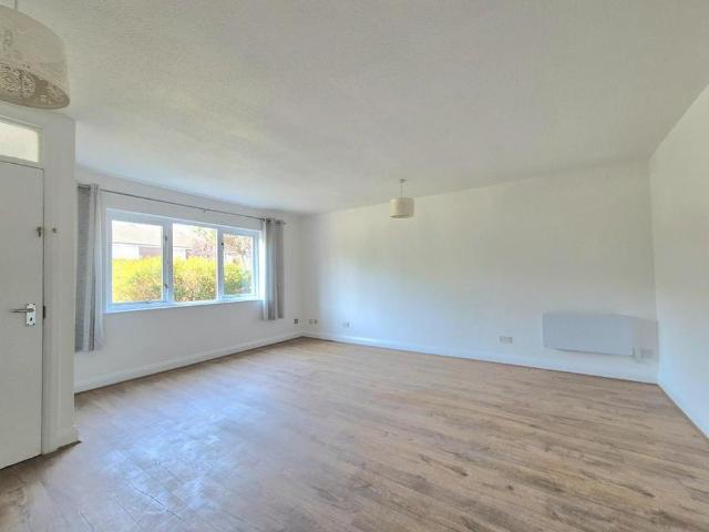 2 bedroom ground floor flat to rent