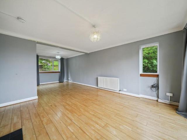 2 bedroom ground floor flat to rent
