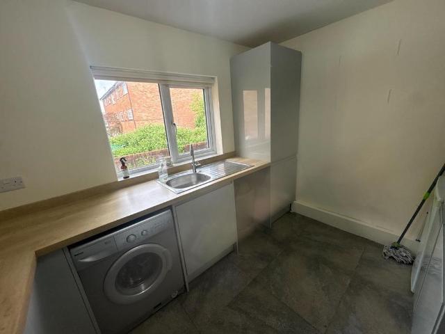 2 bedroom ground floor flat to rent