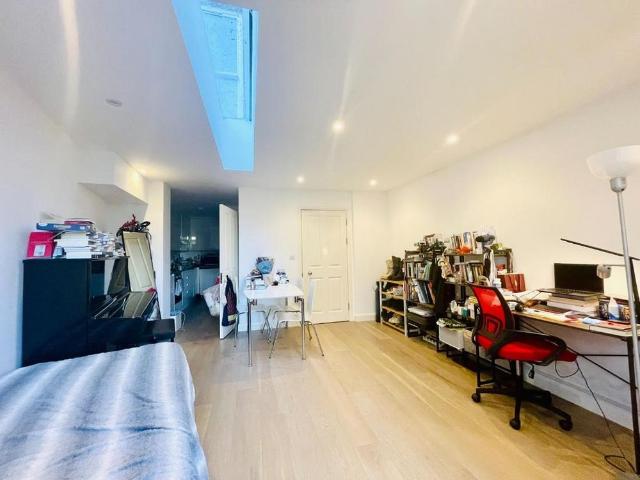 2 bedroom ground floor flat to rent