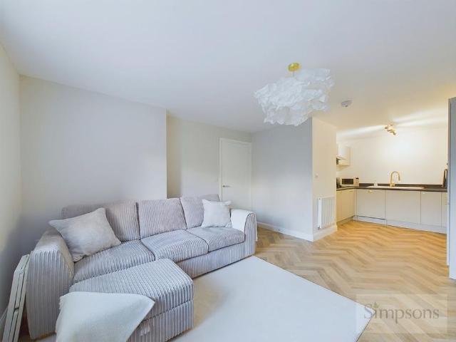 2 bedroom ground floor flat to rent