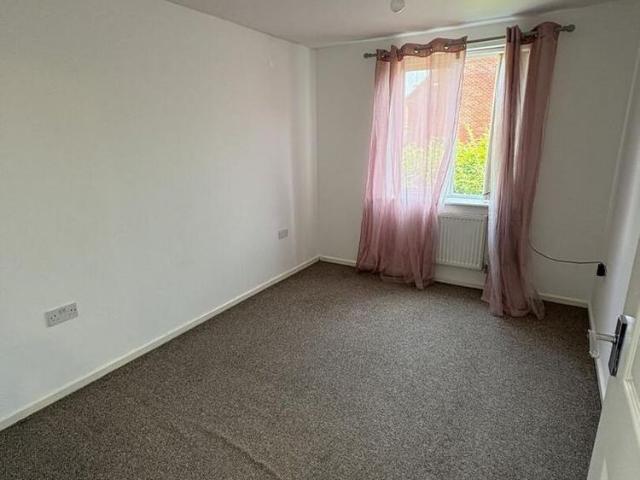 2 bedroom ground floor flat to rent