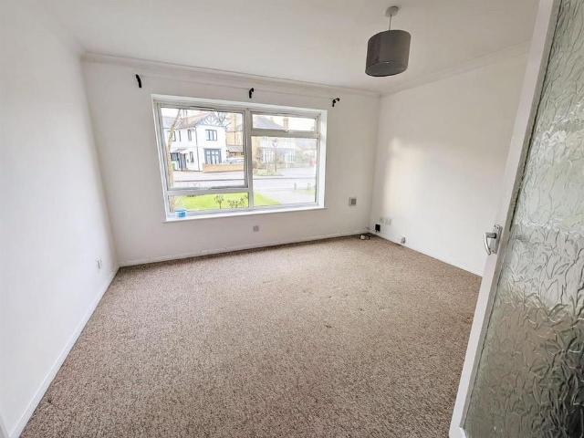 2 bedroom ground floor flat to rent