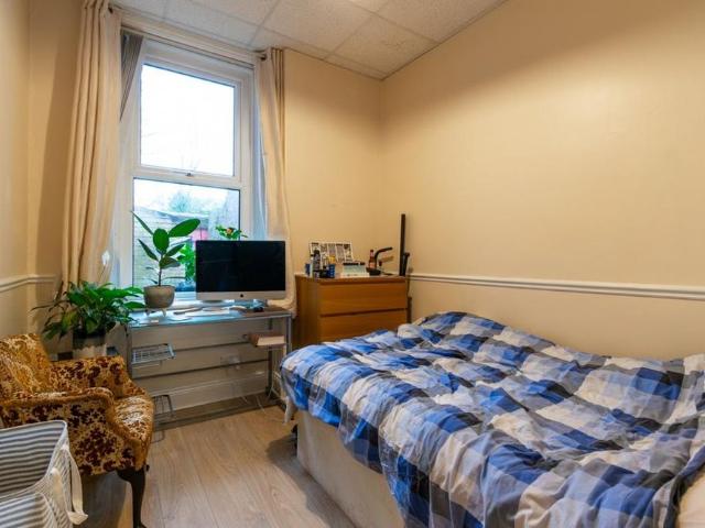 2 bedroom ground floor flat to rent