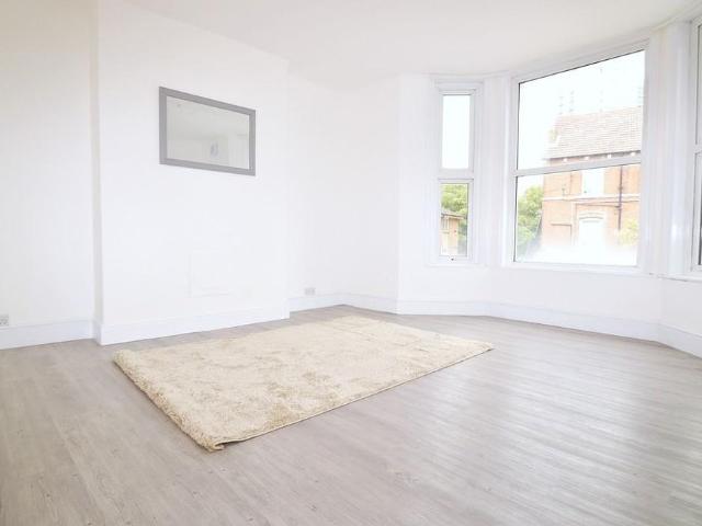 2 bedroom ground floor flat to rent