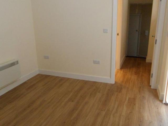 2 bedroom ground floor flat to rent