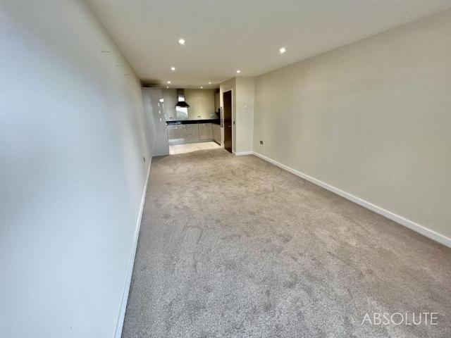 2 bedroom ground floor flat to rent