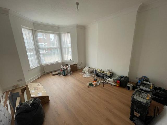2 bedroom ground floor flat to rent